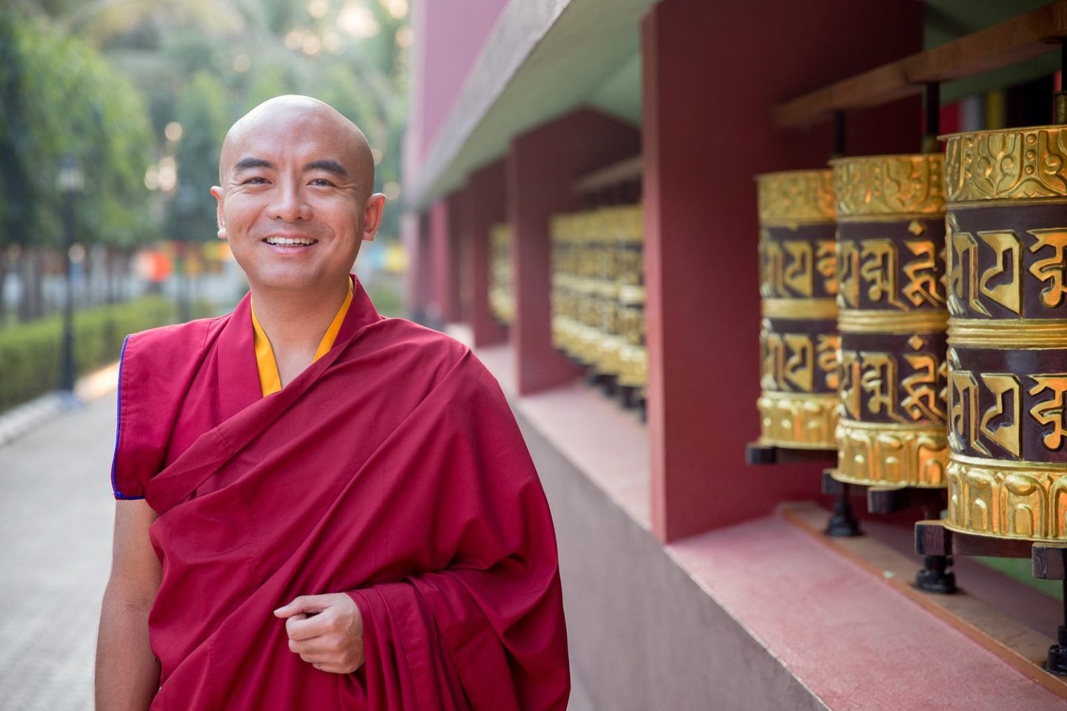 CÂU CHUYỆN CỦA THIỀN SƯ MINGYUR RINPOCHE - Cùng Sống An Vui